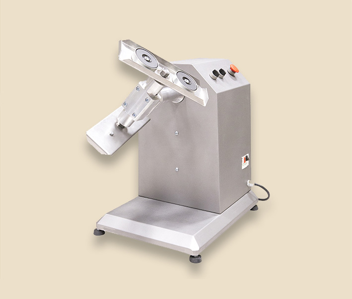 Spinning machine for hollow subjects in chocolate | Cabrellon